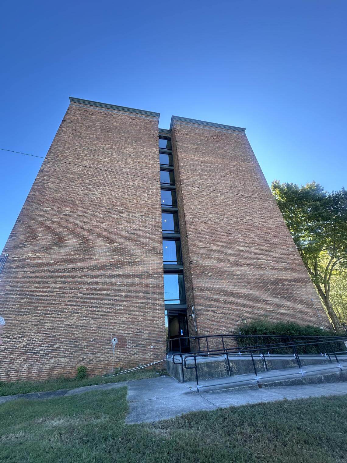 Legacy at East Lake Tower Seeks Muralist for Giant Wall